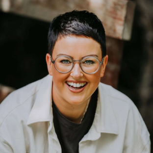 Build Business Boundaries with Hannah Beth | Nouveau Beauty